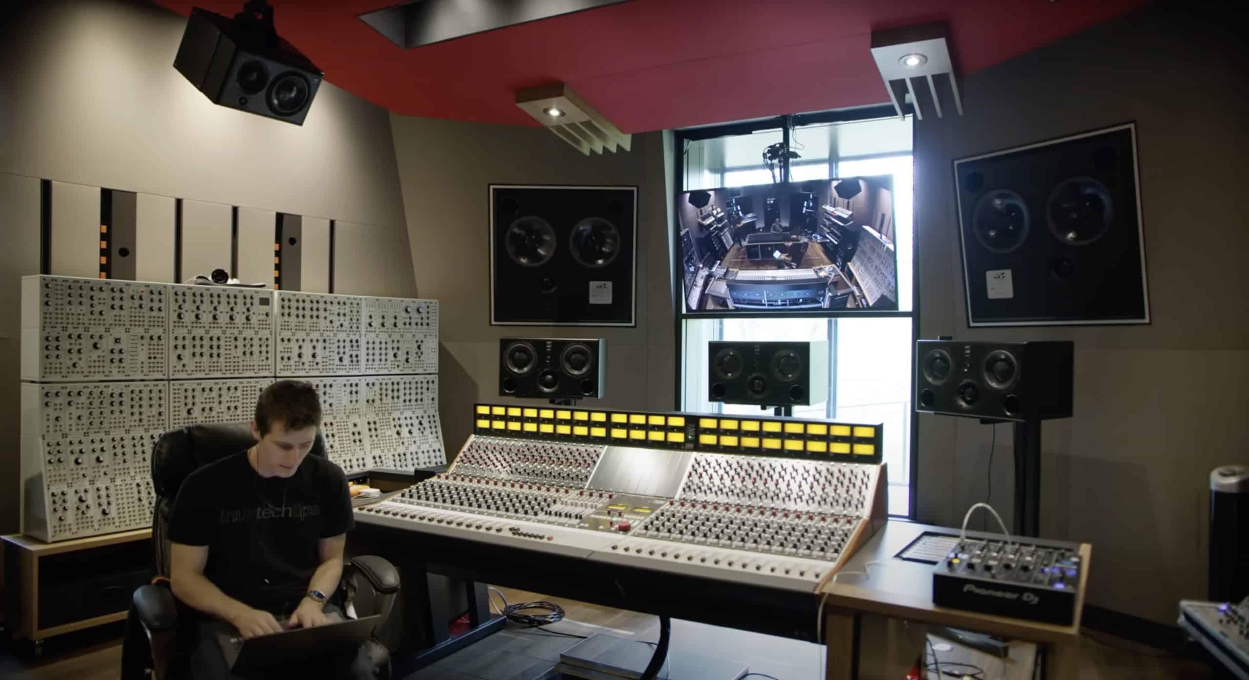Deadmau5's Home Is Straight Out Of A Music/Tech Nerds Dream
