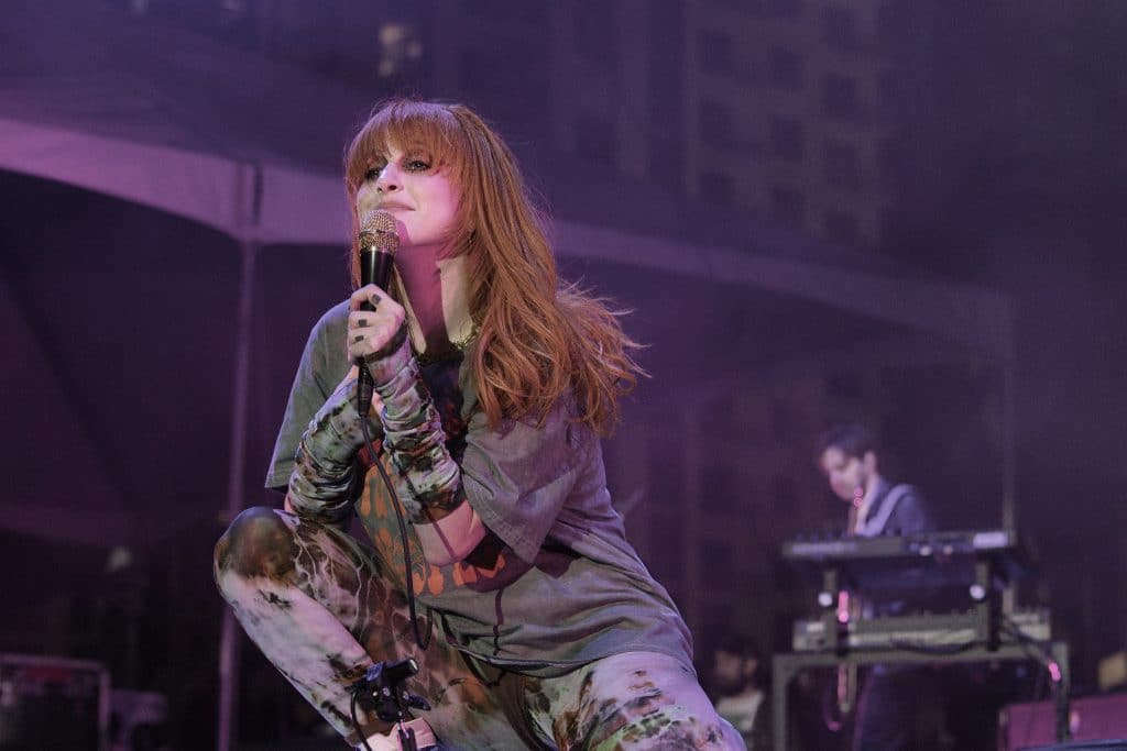 Emo music revival2000s Emo: We Are 'Still Into You'