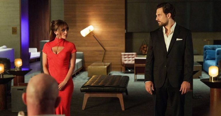 'Wild Cards': Ellis And Max’s 'Will They Or Won't They' Relationship ...